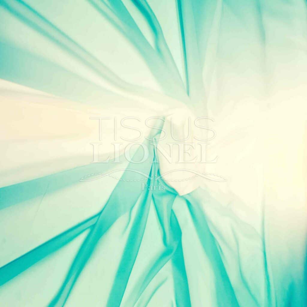 Mousseline dégradé vert pale blanc vert pale - Vente de Tissus au mètre ...