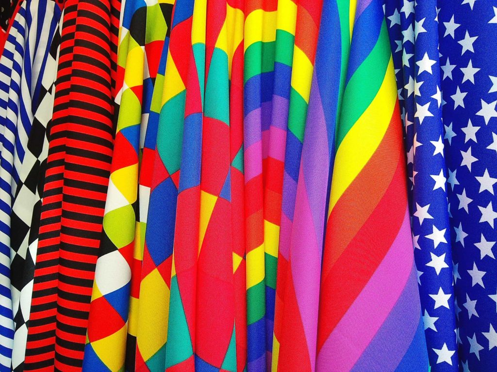 Tissu au mètre - Vente de tissu en ligne - Tissus Lionel